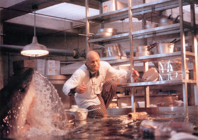 Deep Blue Sea (1999)